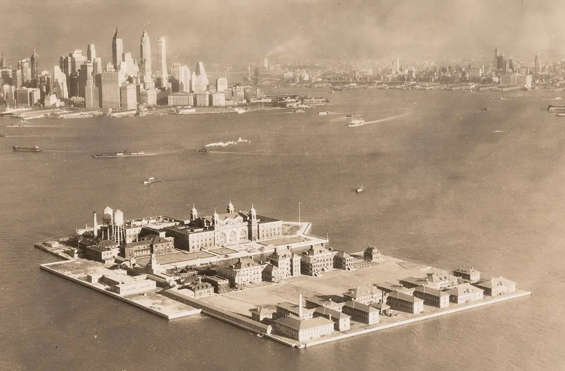 Ellis Island, New York - DocsTeach
