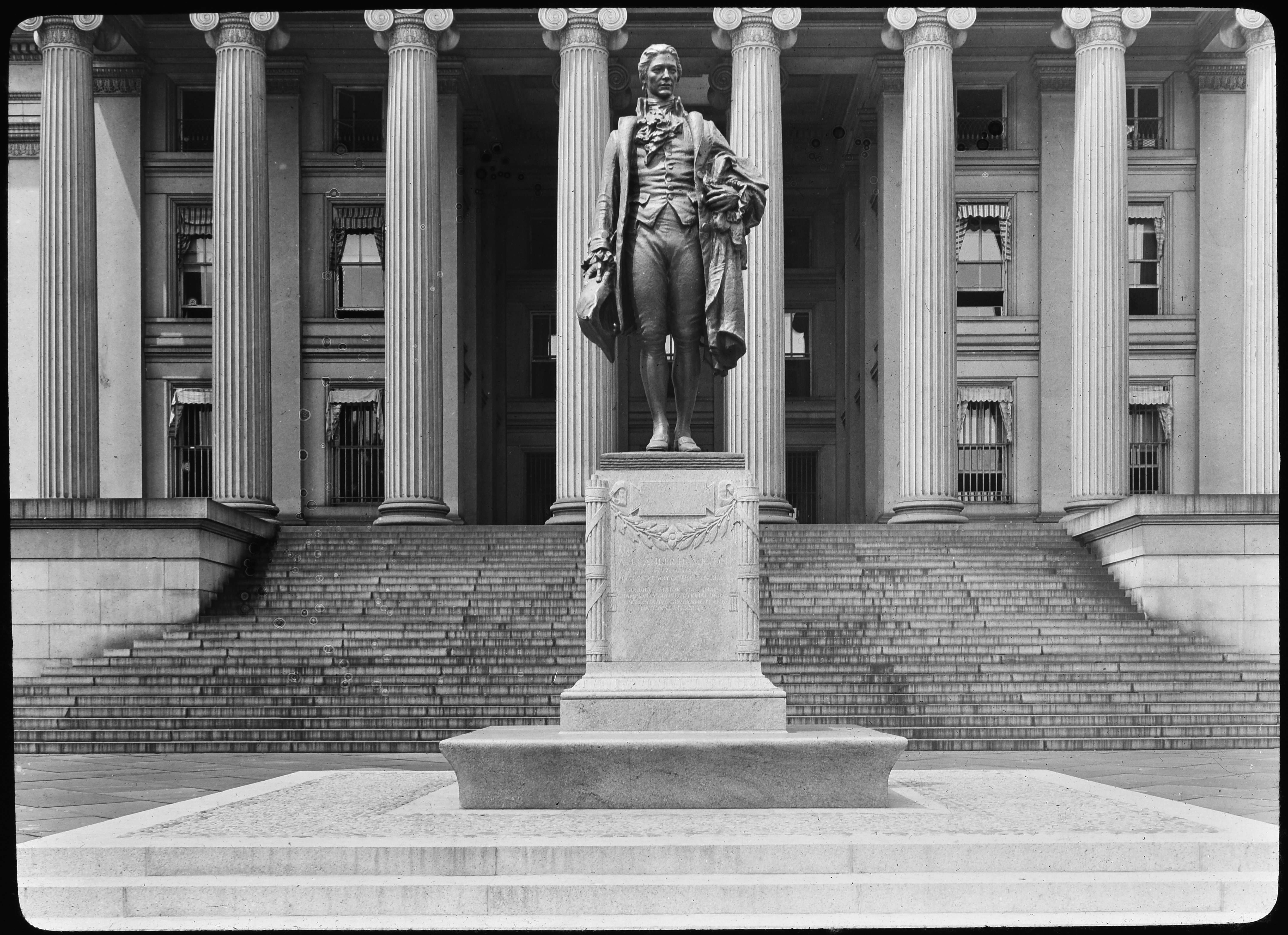 Lantern Slide of the Alexander Hamilton Statue, Washington, DC - DocsTeach